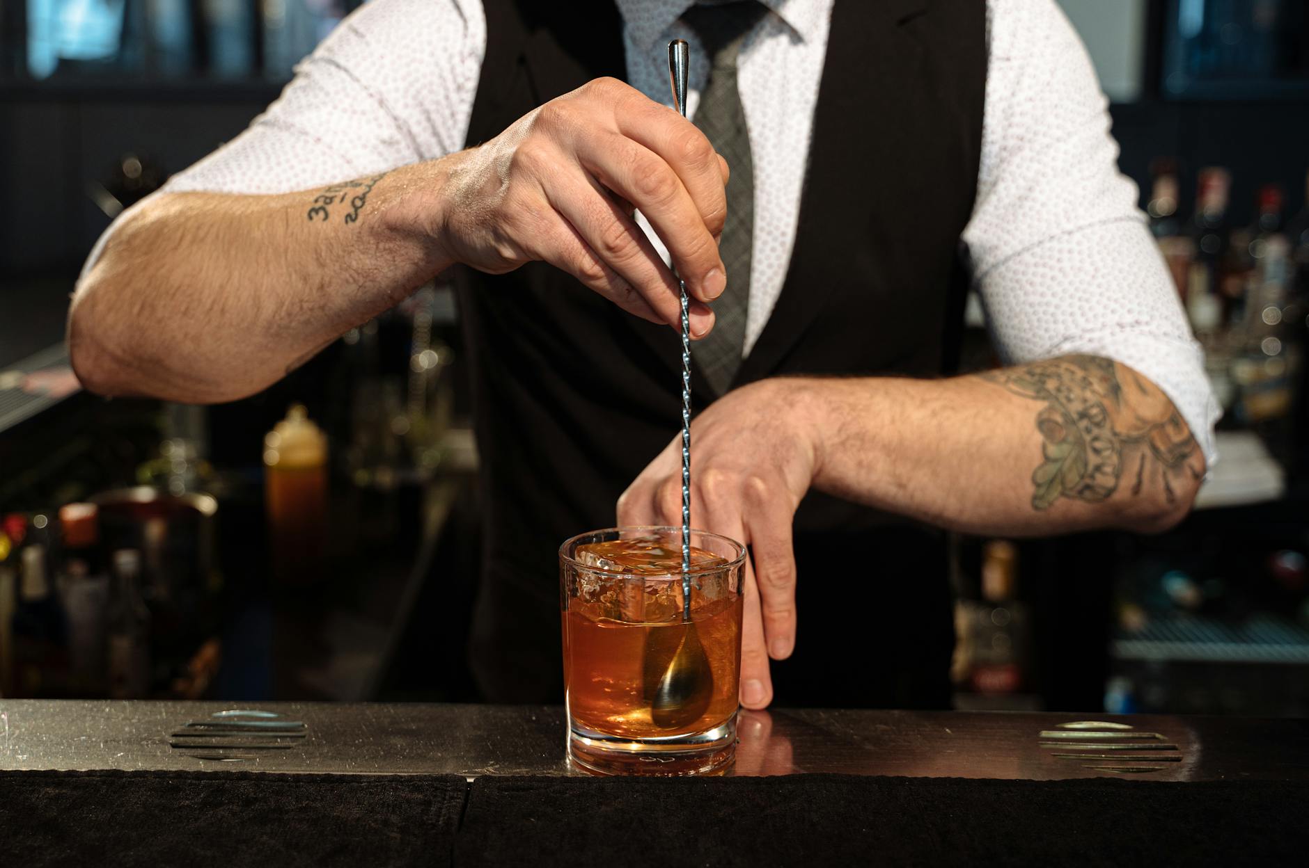 Shanghai Cocktail Bars & Speakeasies: 2026 Guide